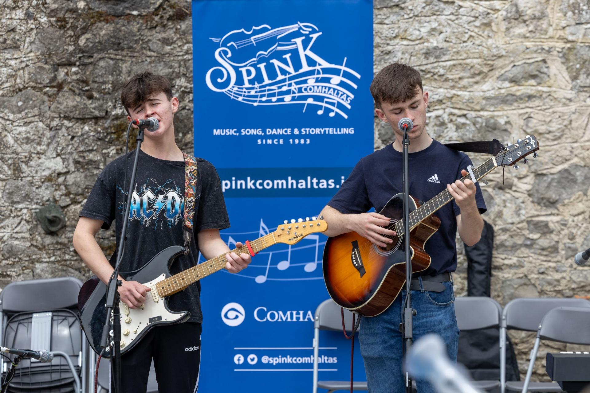 IN PICTURES; Sunday Fun Day at Abbeyleix House and Farm - Page 1 of 21 ...