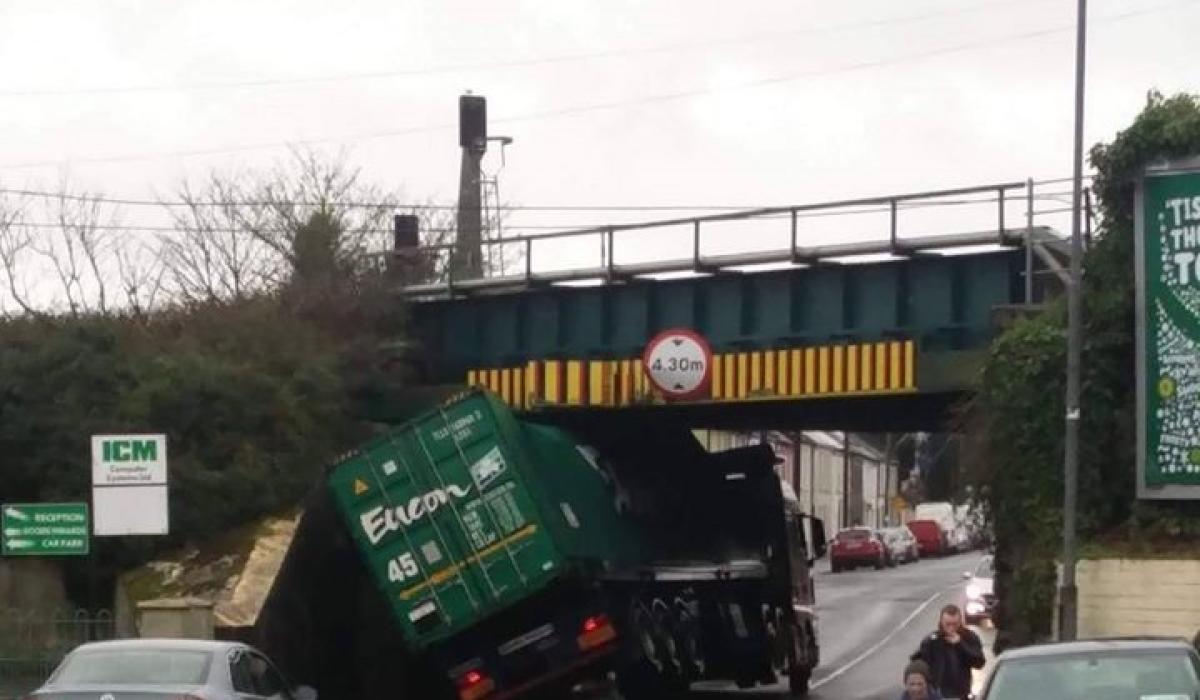 Lorry crashed into Portlaoise bridge to cause train delays - Laois Live