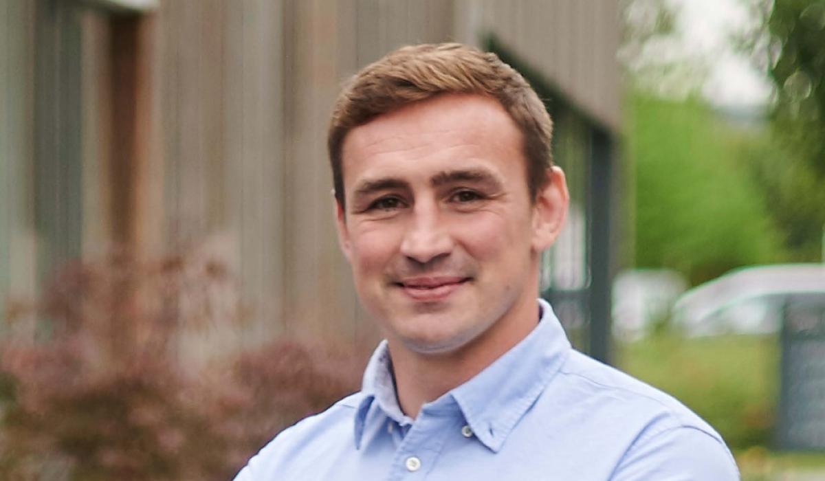 Former rugby player leads launch of sustainable drinking water ...