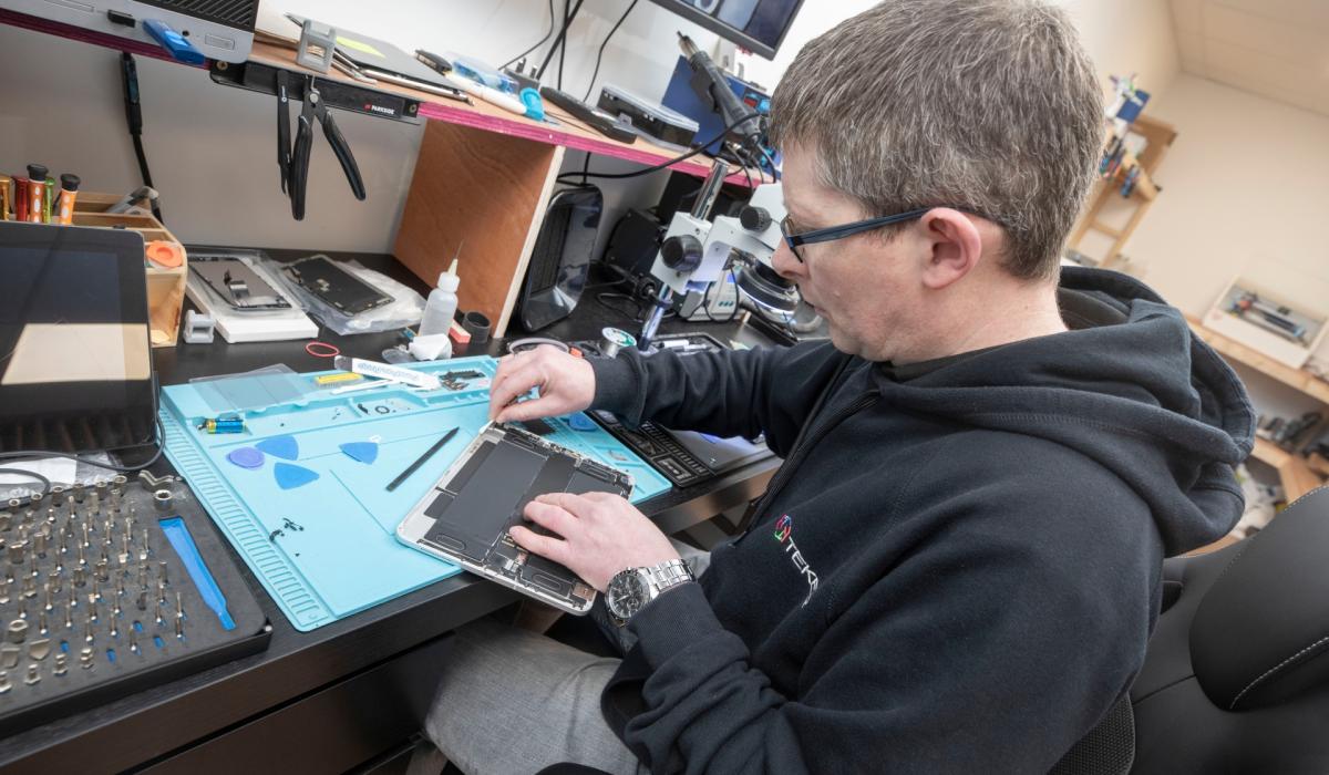 Big Irish tech refurbishing firm teams up with Laois company to meet ...