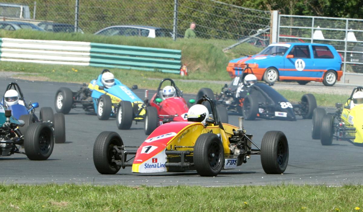 Racing car driving on Laois ‘death trap’ bends - Laois Live