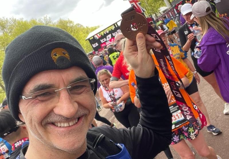 Laois native Professor Noel Fitzpatrick runs London Marathon - Laois Live
