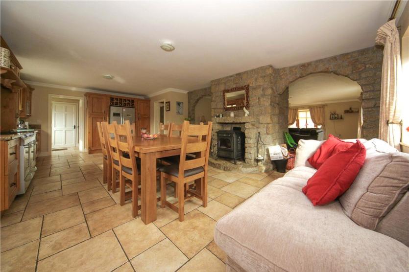 LAOIS PROPERTY WATCH: Stunning four bed family home near Mountrath ...