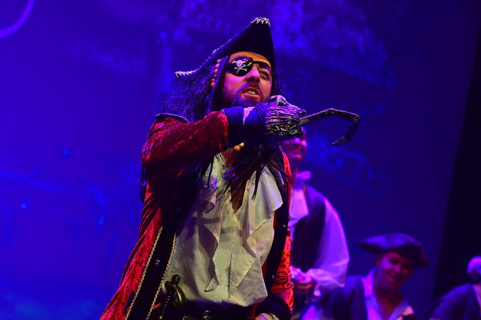 IN PICTURES: Sinbad sails again with the Portlaoise Panto crew - Page 4 ...