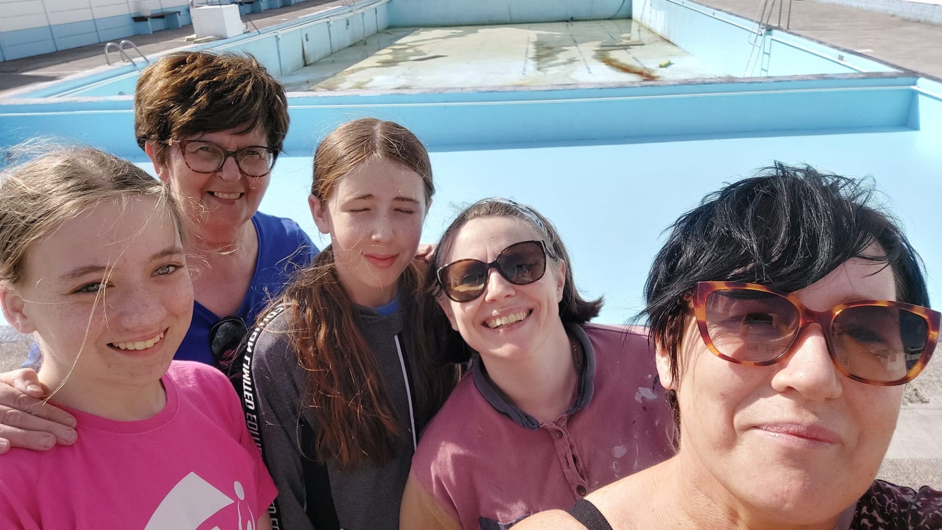 Laois outdoor swimming pool getting set for summer - Ireland Live