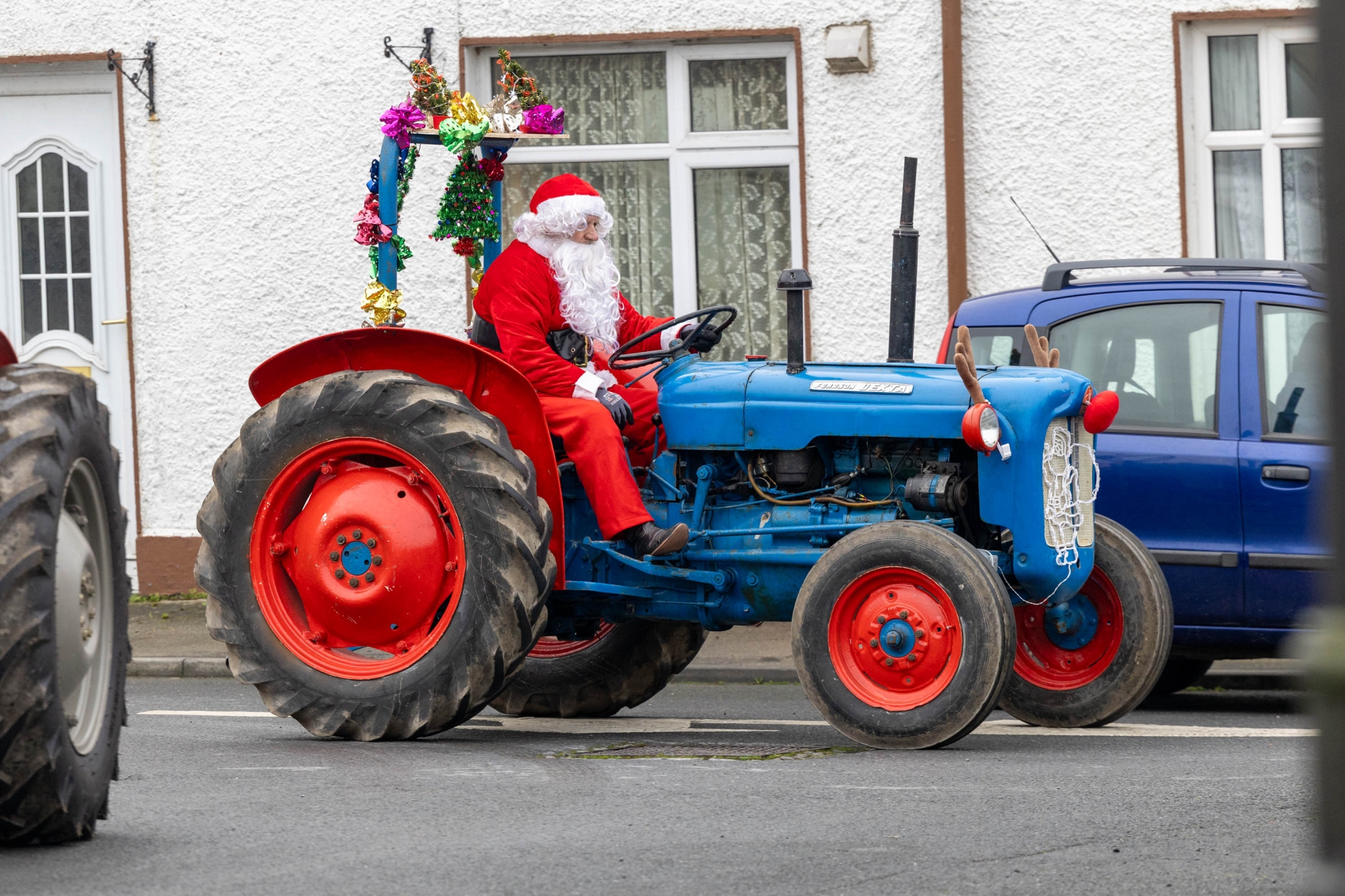 IN PICTURES: A Christmas Convoy in Ballyroan - Page 1 of 10 - Laois Live