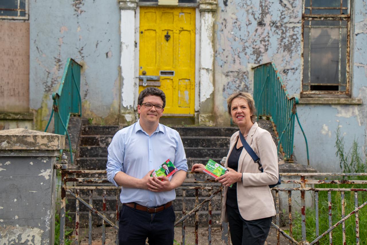 'Outrageous' empty homes problem - Ivan Bacik gets tour of Laois Offaly ...